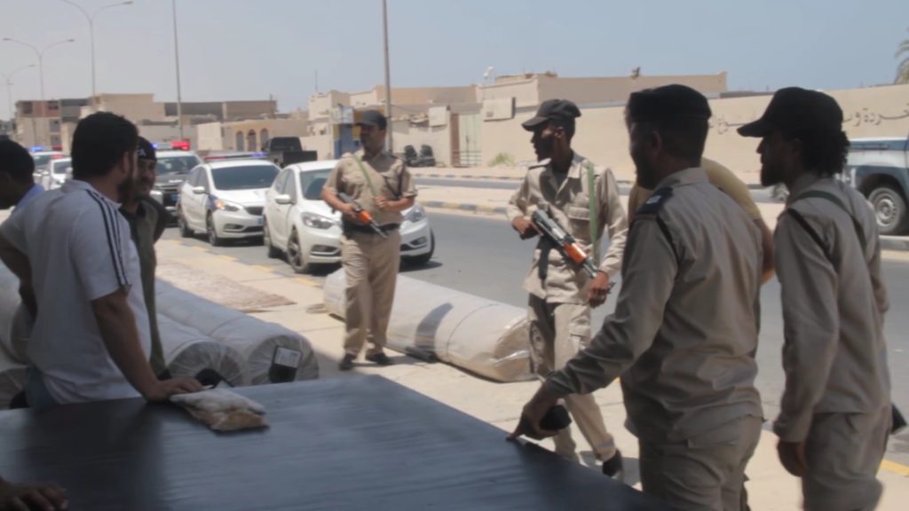 رئيس بلدية سرت يبحث سير العمل بمركز الحرس البلدي – قناة ليبيا